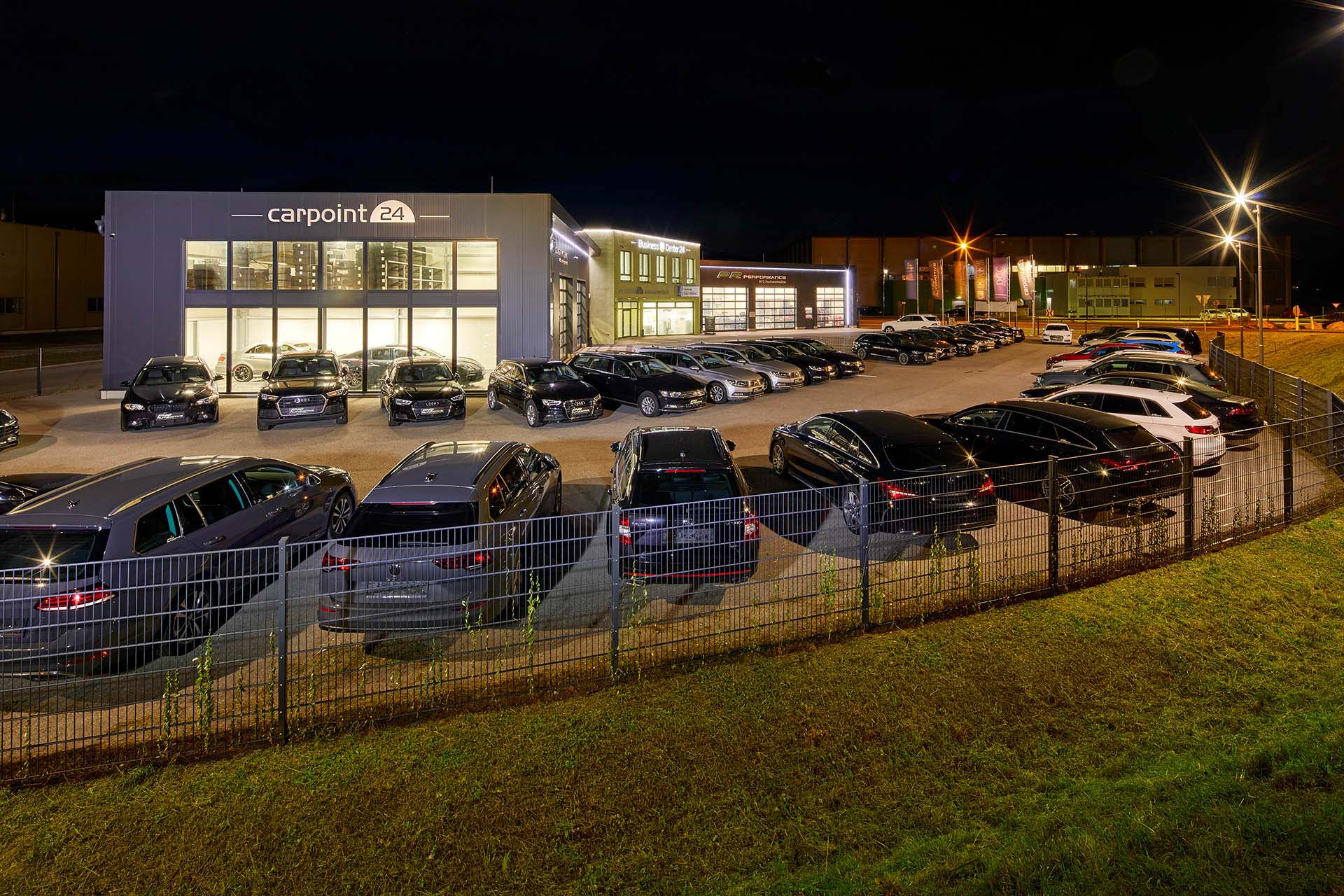 Unternehmen und Team - carpoint24